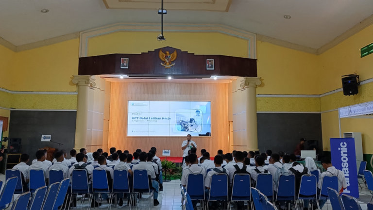 SOSIALISASI PROGRAM PELATIHAN BALAI LATIHAN KERJA (BLK) UNTUK ...